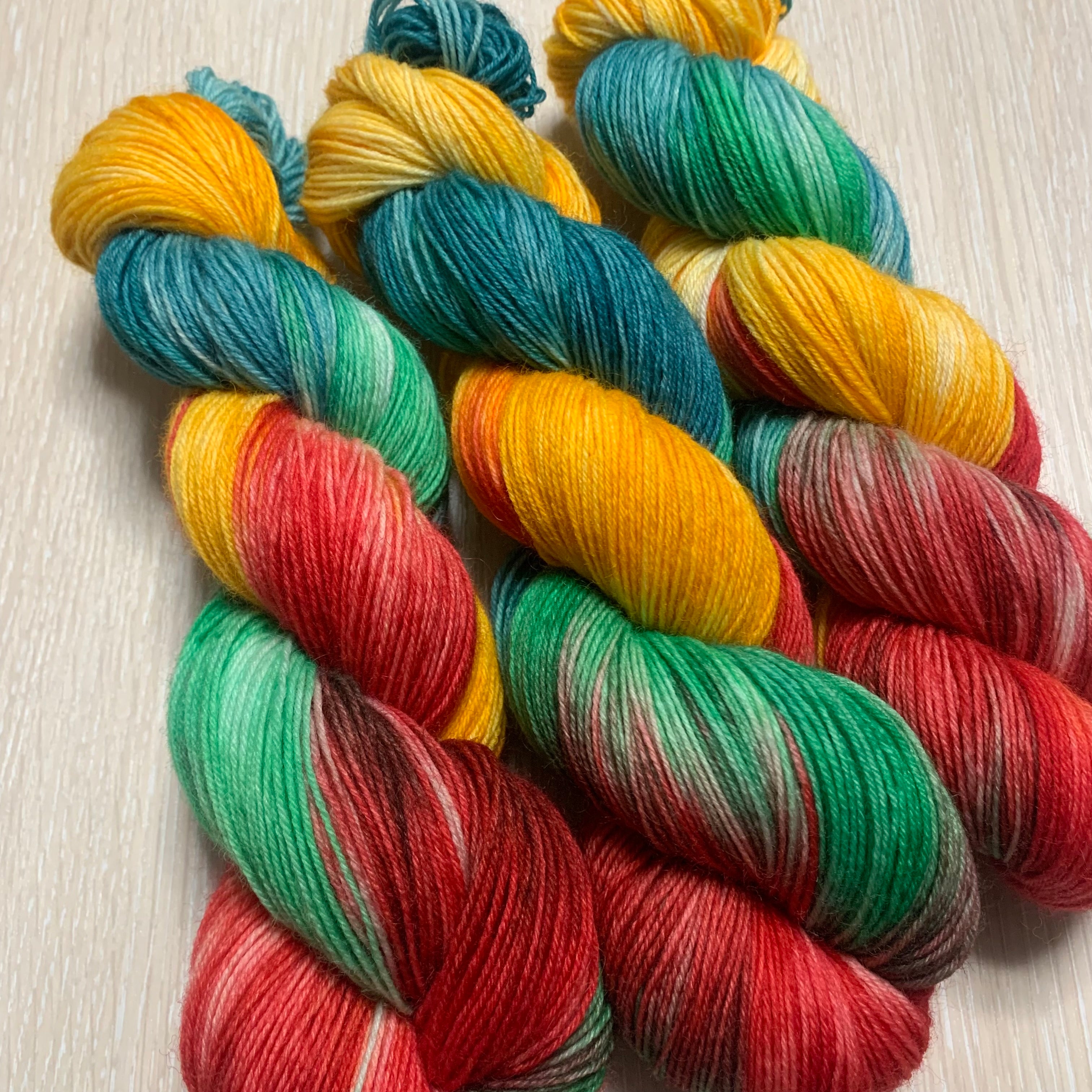 Twinkling Bells - Classic Socks Yarn – Your Magic Yarn